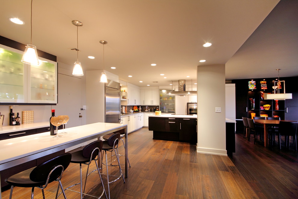 Atlanta Hi Rise Kitchen with bar - Modern - Kitchen - Atlanta - by CSI ...