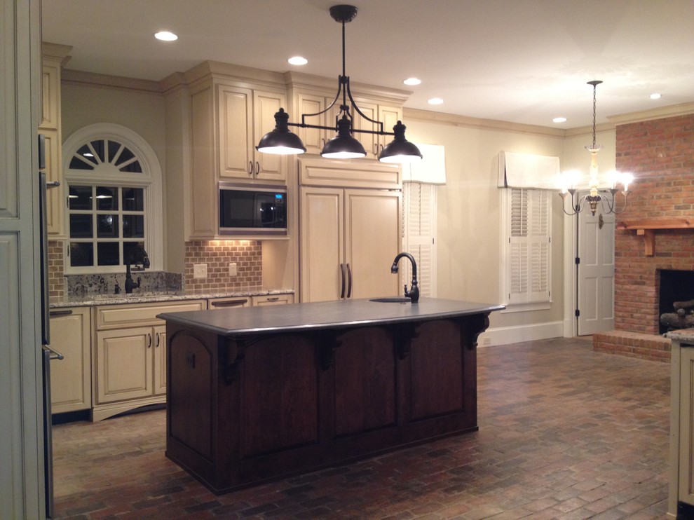 Atlanta (Quiet Water #1) - Kitchen - Atlanta - by Keystone Millworks ...