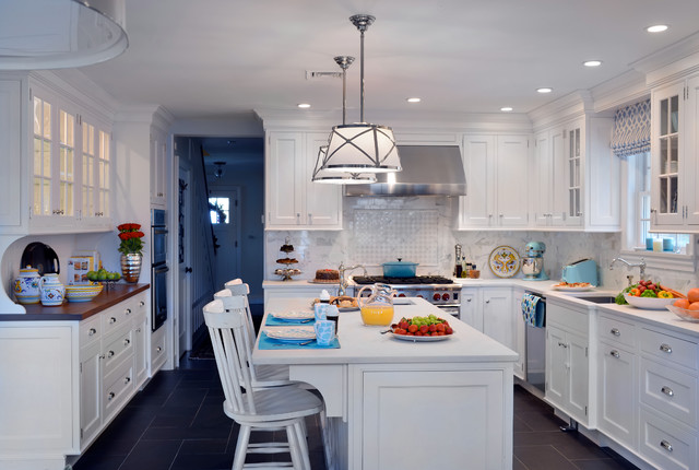 Atrium White Traditional Kitchen, Malverne, NY - Classique - Cuisine ...