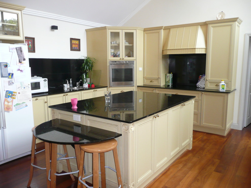 Attadale Kitchen Revamp - Contemporary - Kitchen - Perth - by J.A.C ...