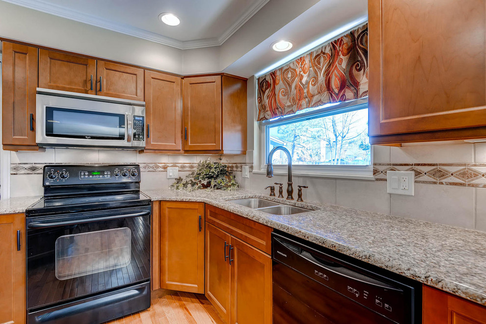 Aurora Kitchen - Contemporary - Kitchen - Denver - by Castle Building ...