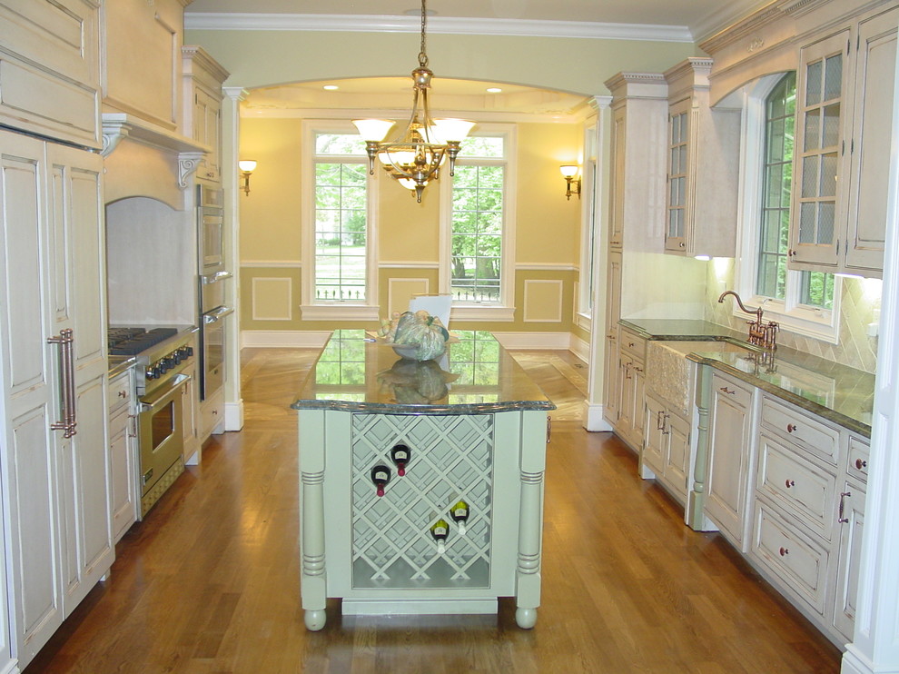 Avanti Gallery - Traditional - Traditional - Kitchen - Chicago - by ...