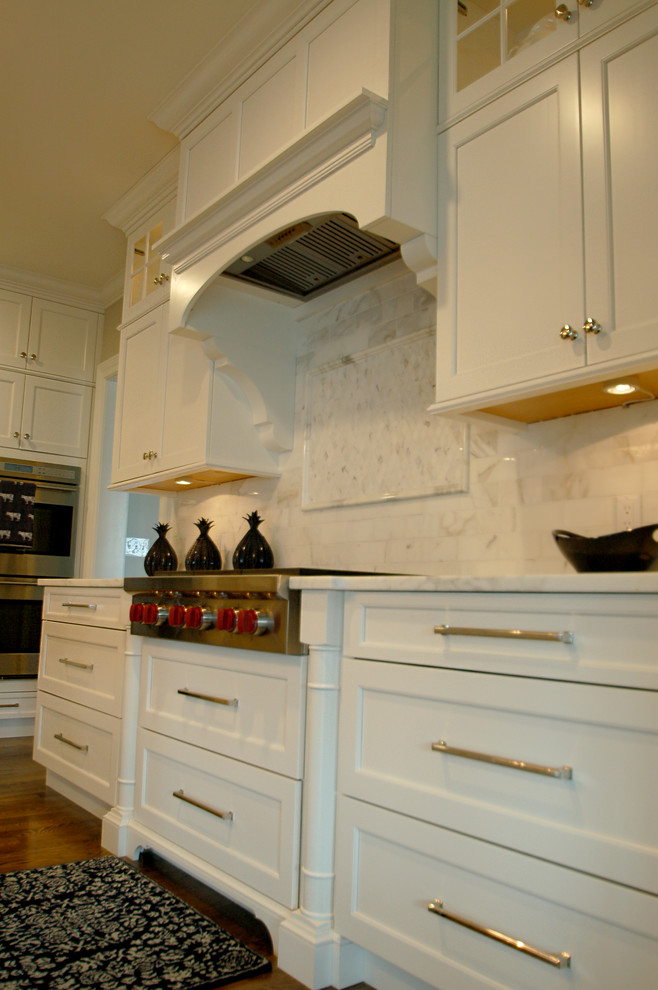 Avon Kitchen 3 - Traditional - Kitchen - New York - by Penterman ...