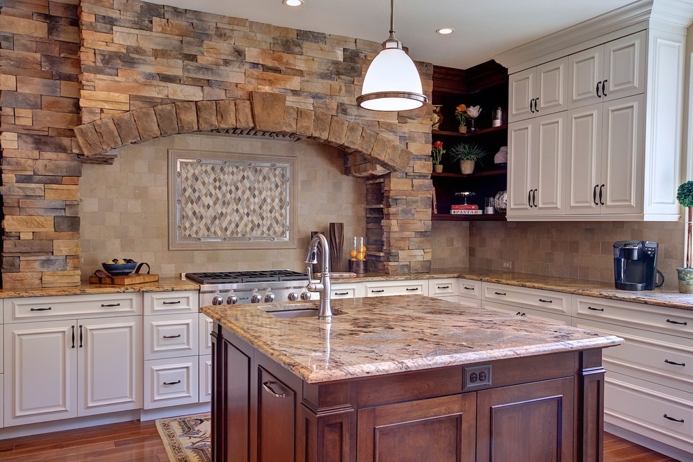 Avon Lake Kitchen - Traditional - Kitchen - Cleveland - by Woodworks ...