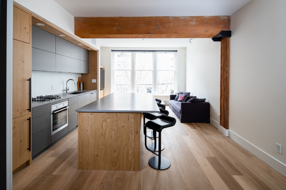 Bachelor In Paradise - Modern - Kitchen - Vancouver - by Troico | Houzz