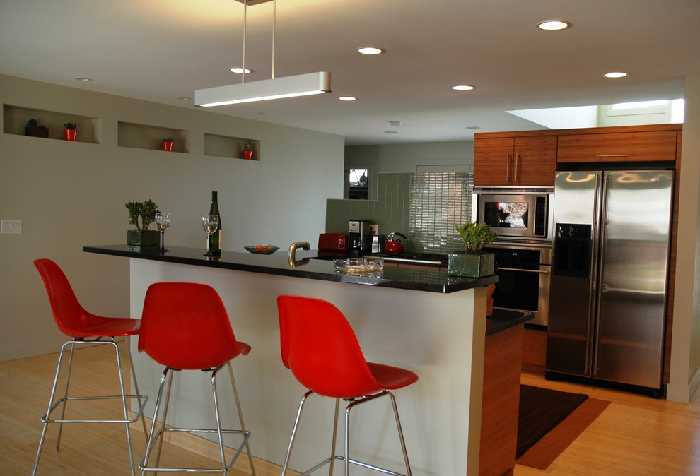 Back of Bar - Modern - Kitchen - Denver - by Kitchen Masters, Inc. | Houzz