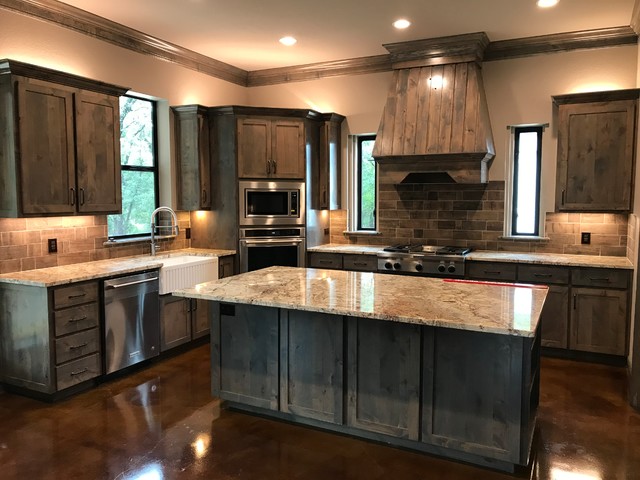 Barndominium - Kitchen - Dallas - by New Castle Builders, llc. | Houzz UK