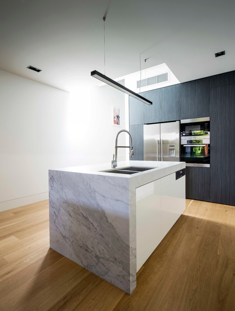 Barrett Street Albert Park - Modern - Kitchen - Melbourne - by Desyne Developments | Houzz