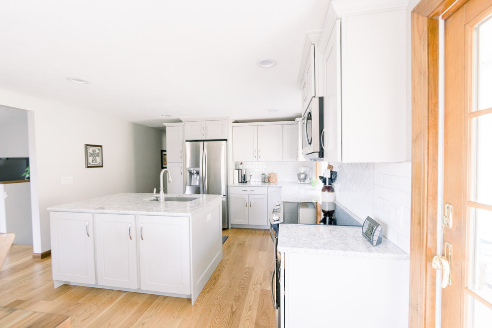 Batavia Kitchen Remodel - Kitchen - Cincinnati - by Siegel Design ...