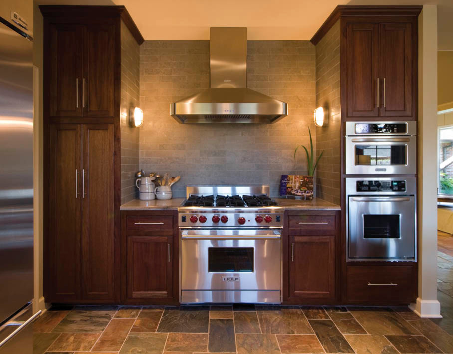 Baton Rouge Open Living Space - Traditional - Kitchen - New Orleans ...