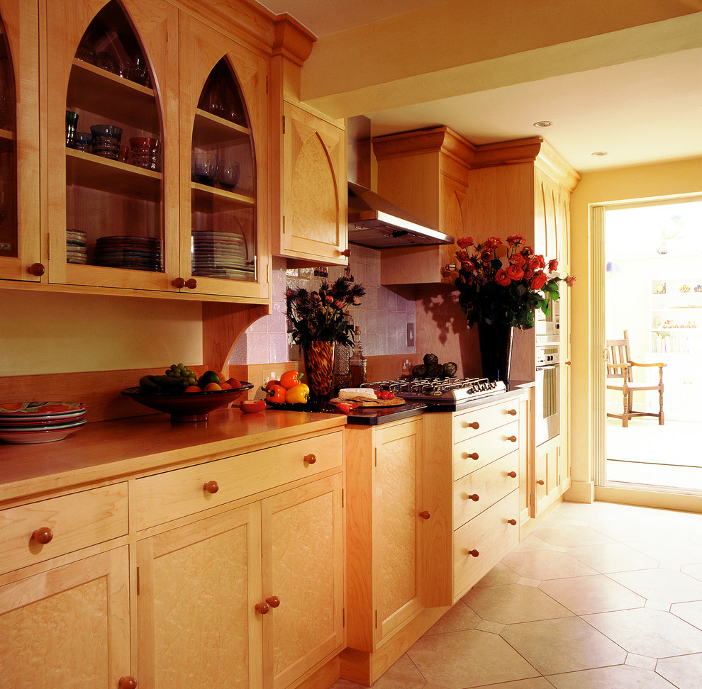 Battersea Gothic Maple Kitchen - Klassisch - Küche - Sonstige - von Tim ...