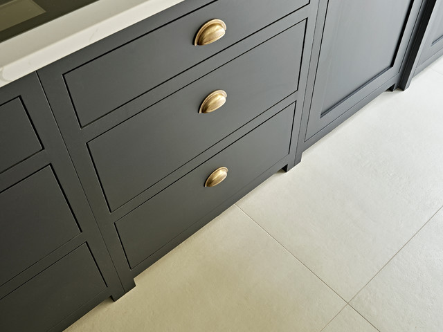 Battersea Kitchen - Transitional - Kitchen - London - by Brayer Design ...