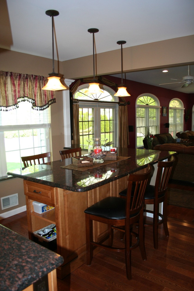 Bayville Kitchen - Traditional - Kitchen - New York - by Cindy Kelly ...