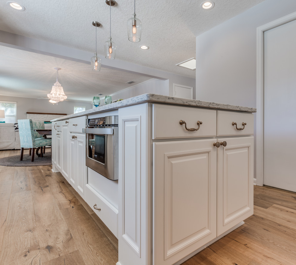 Beach Bungalow - Transitional - Kitchen - Jacksonville - by BeeTree ...