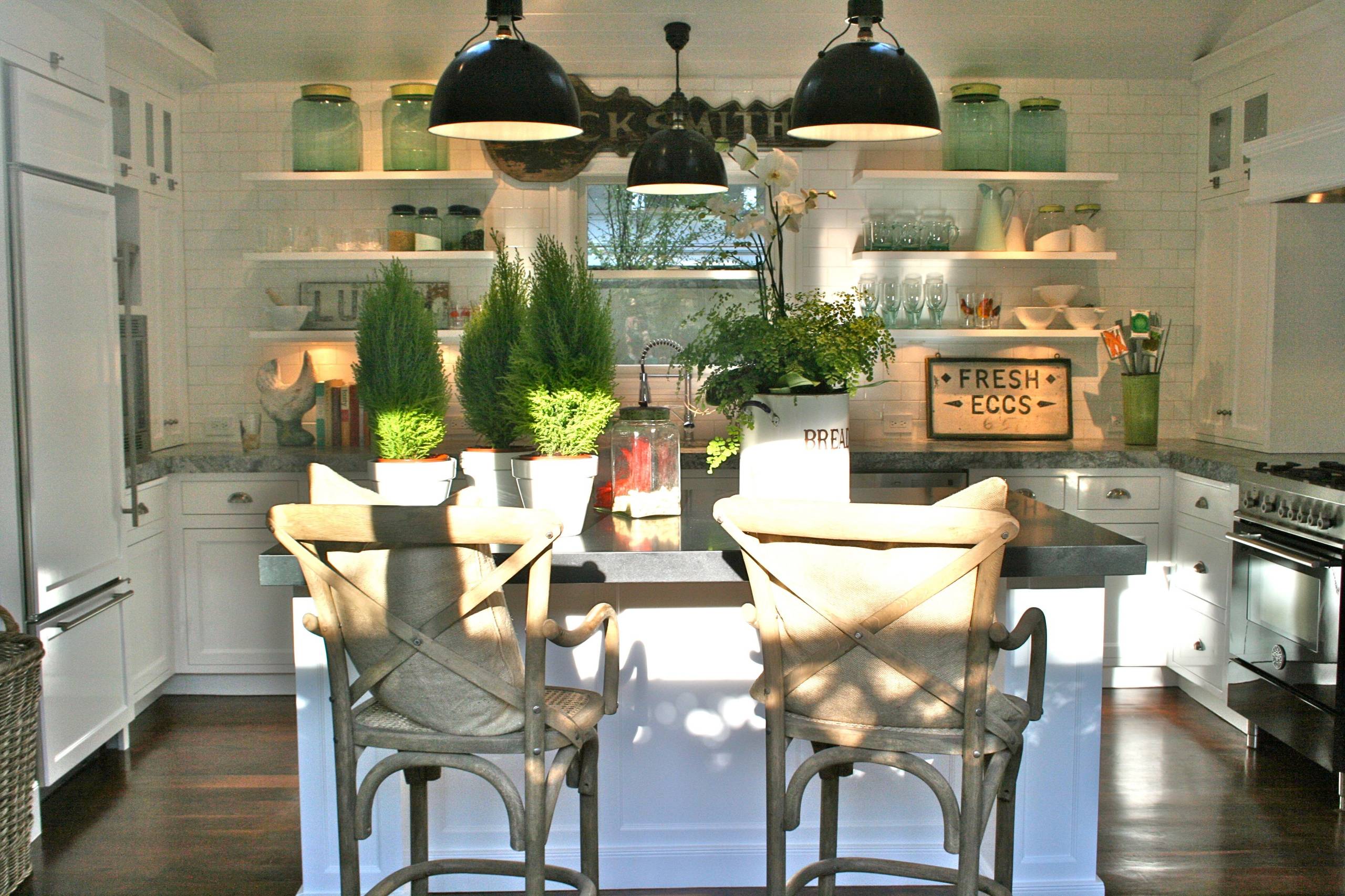 Cute, Cook-Friendly Cottage Kitchens