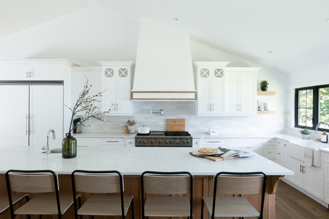 Beachview Drive Kitchen - Coastal - Kitchen - Toronto - by Thorpe ...