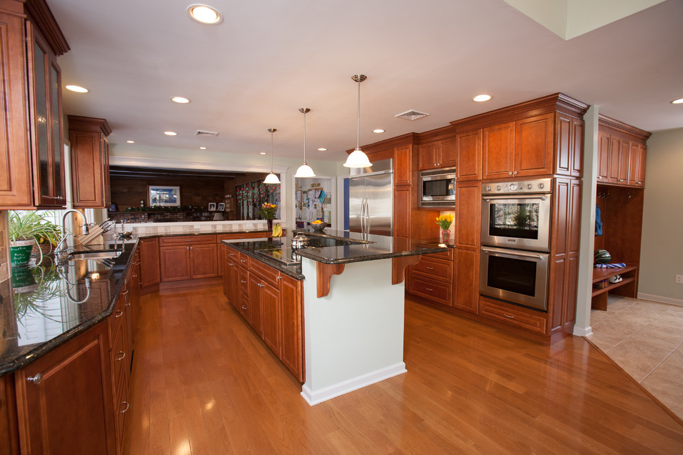 Beautiful Kitchen w Island & Mudroom Remodel in Kinnelon - Traditional ...