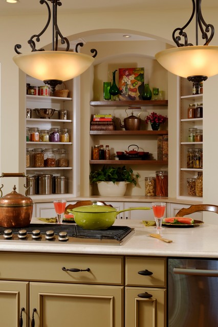 Beautiful Traditional Kitchen in Vienna - Traditional - Kitchen - DC ...