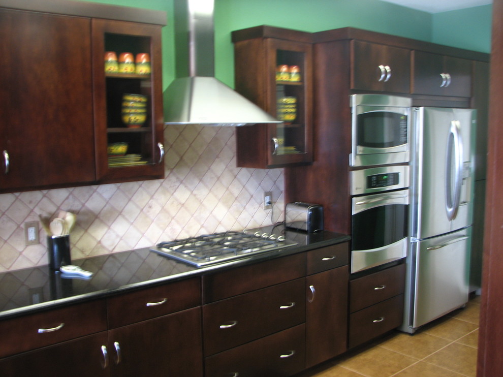 Before and after - Traditional - Kitchen - Houston - by Innovo ...