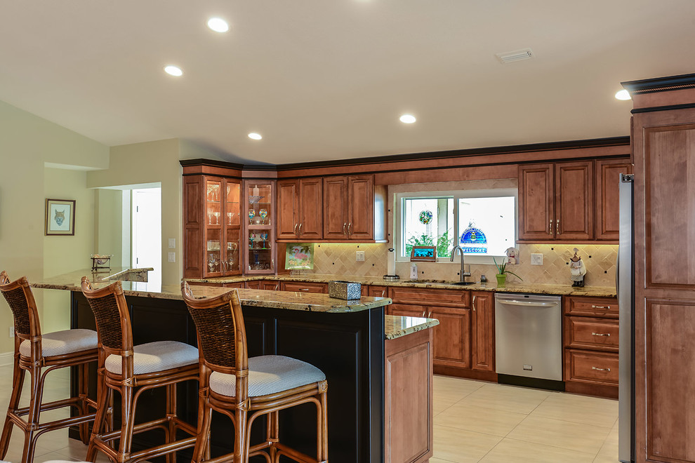 Belleair Beach Open Floor Plan Kitchen - Contemporáneo - Cocina - Tampa ...