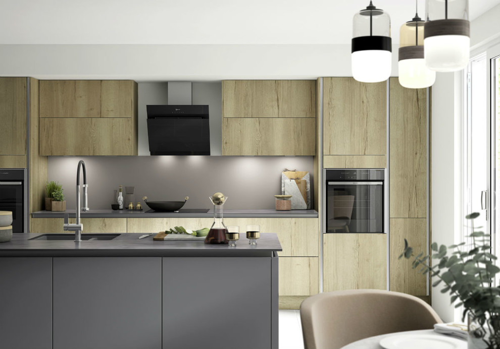 Benchmarx True Handleless Kitchen - Richmond Oak & Eton Matt Carbon ...