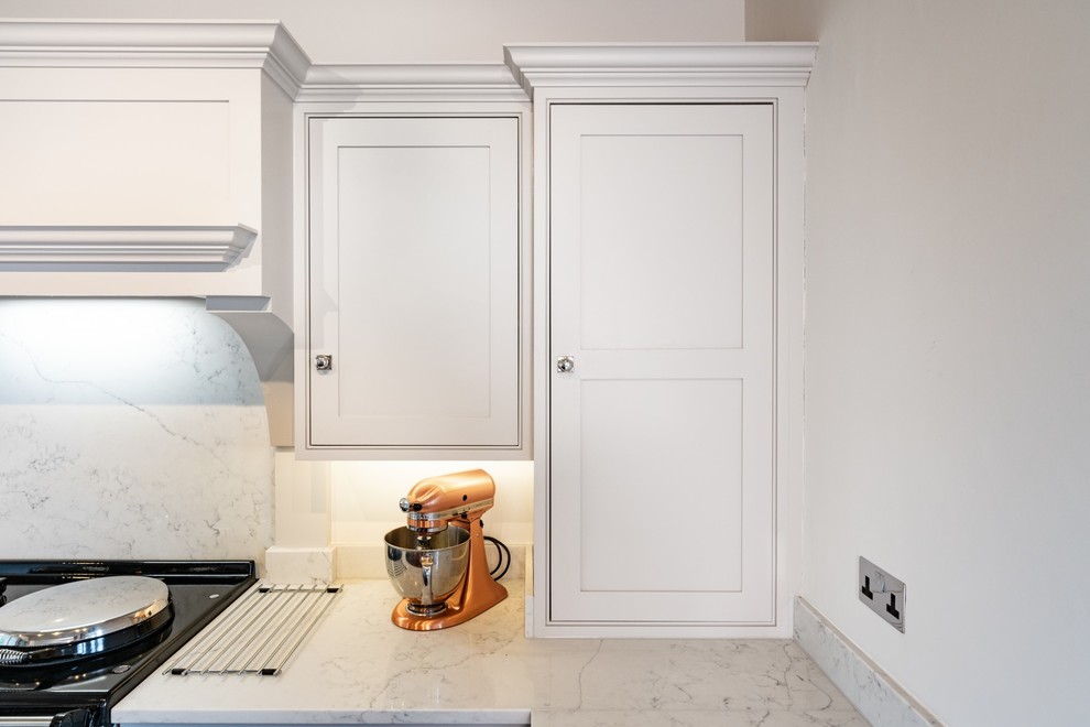 Bespoke Classic Shaker Kitchen in Matching Tye - Transitional - Kitchen ...