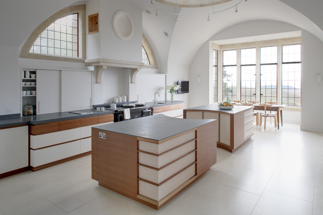 Bespoke Lutyens Kitchen, Surrey, England - Modern - Kitchen - Surrey ...