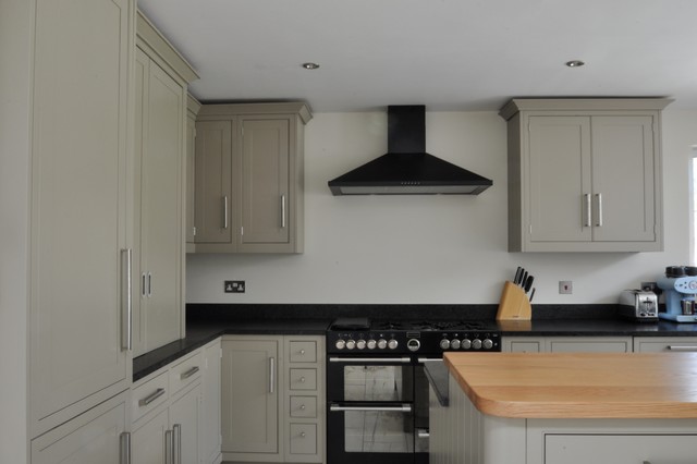 Bespoke traditional shaker style kitchen - Classique - Cuisine ...