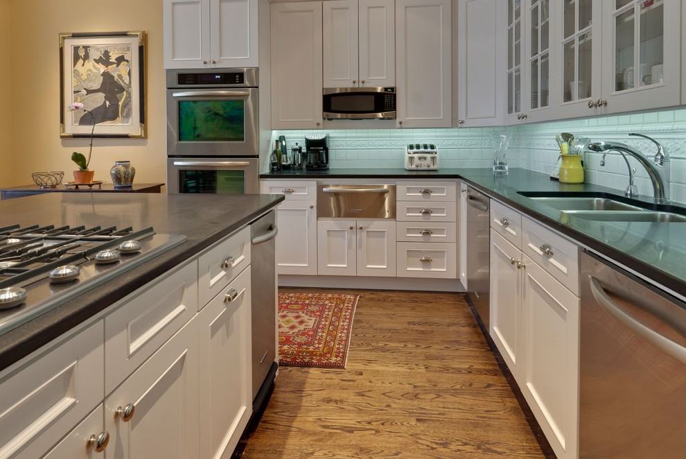 Best Cabinets - Modern - Kitchen - Chicago - by Best Cabinets | Houzz