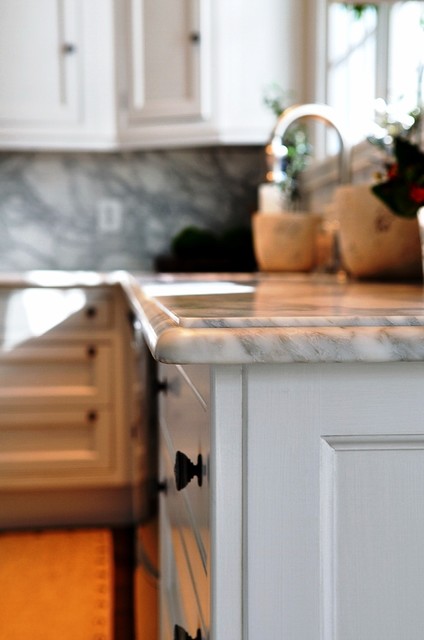 Bethesda MD - Calacatta Gold Marble Kitchen - Classique - Cuisine - Washington, D.C. - par ...