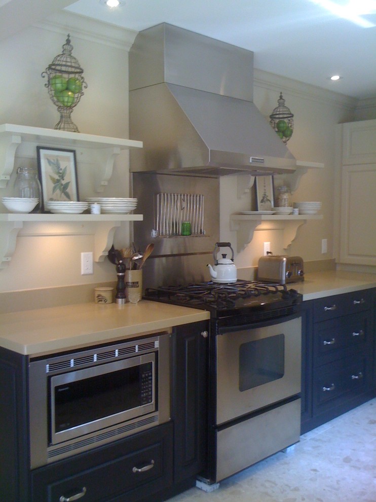 Black and tan Kitchen - Traditional - Kitchen - Toronto - by Pear ...