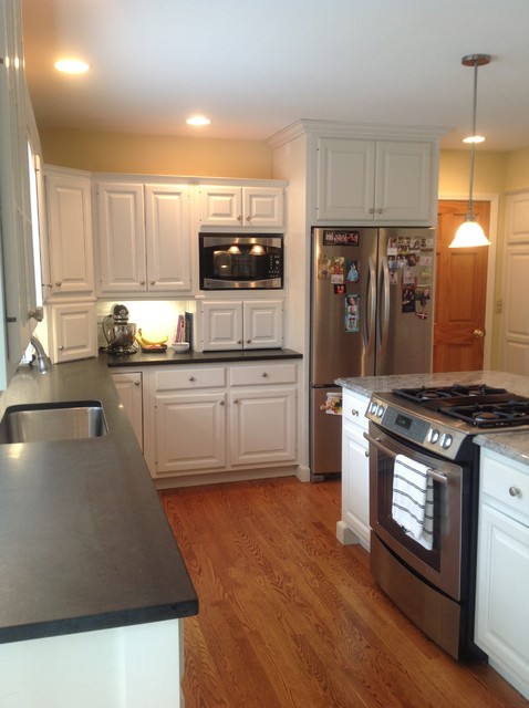 Black & White Color Splash - Modern - Kitchen - Chicago - by Designer ...