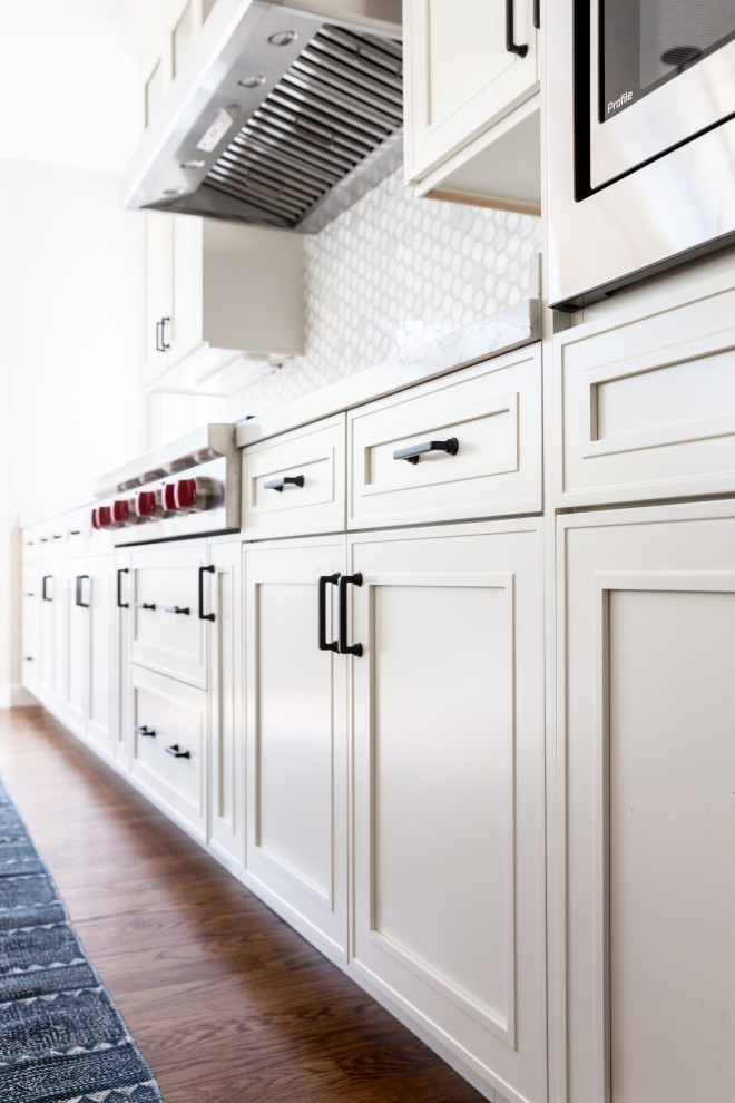 Blanc & Noir Kitchen - Traditional - Kitchen - Salt Lake City - by ...