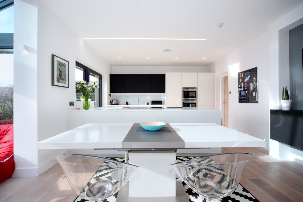 Blank Kitchen - Contemporary - Kitchen - Manchester - by Diane Berry ...