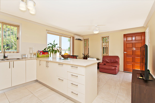 Bossley Park, Granny Flat - Modern - Kitchen - Sydney - by RESCON ...