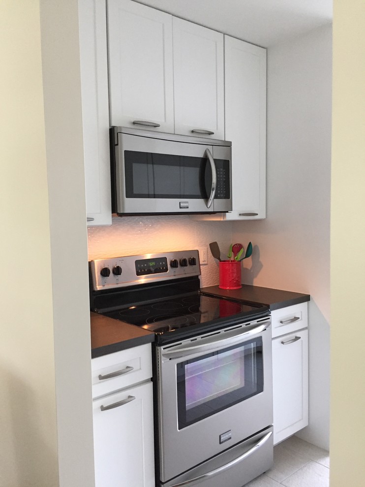 Bouvrette kitchen renovation - Contemporary - Kitchen - Miami - by ...