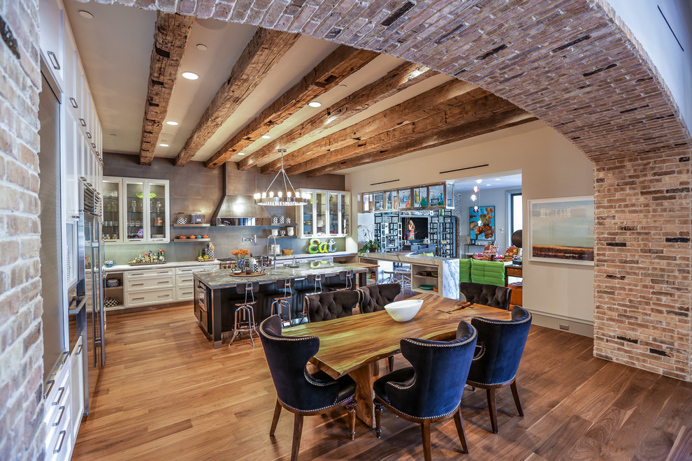 Bridge Hollow - Contemporary - Kitchen - Dallas - by Platinum Homes by ...