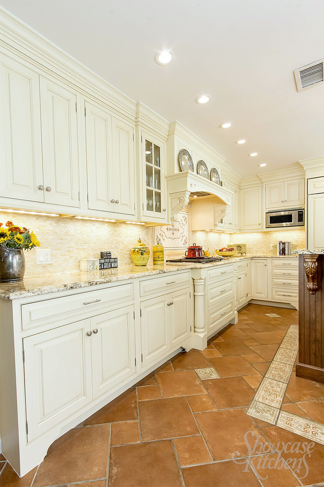 Bright and Homey - Traditional - Kitchen - New York - by Showcase ...