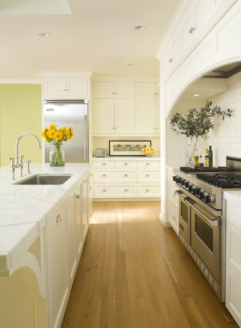 Bright, Sunny Kitchen & Dining Renovation - Klassisch - Küche - San ...