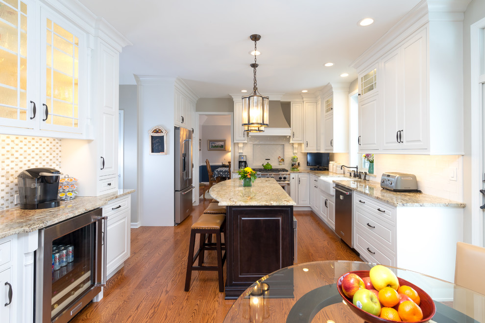 Bright Traditional Kitchen in Pipersville - Traditional - Kitchen ...