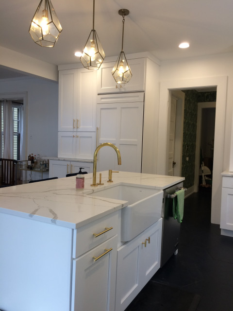 Bright White Kitchen with Gold Accents - Classique Chic - Cuisine - New ...