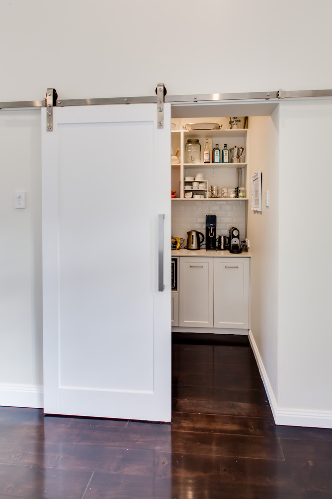 Brisbane Post War Renovation - Modern - Kitchen - Brisbane - by Synergy ...