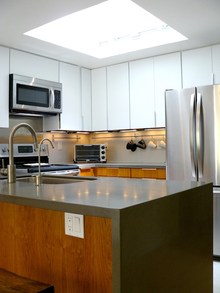Bronze Quartz Waterfall Kitchen - Modern - Kitchen - San Francisco - by ...