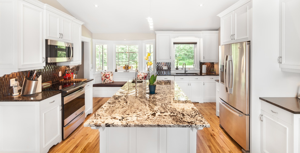 Bruce & Doreen - Clásico renovado - Cocina - Otras zonas | Houzz