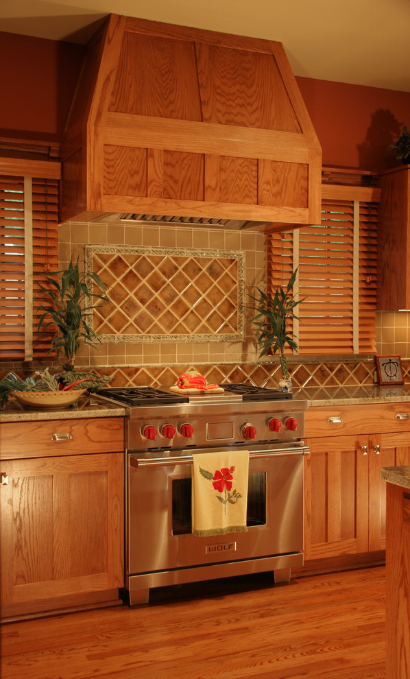 Bungalow Kitchen Range Detail - Traditional - Kitchen - Dallas - by ...