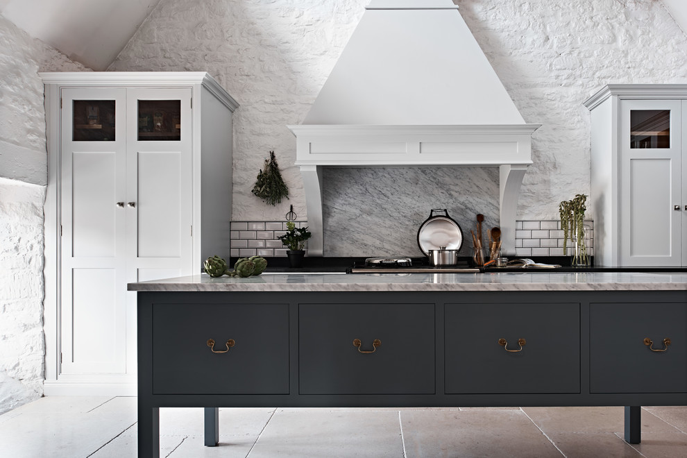Burford - Farmhouse - Kitchen - Wiltshire - by Cheverell | Houzz