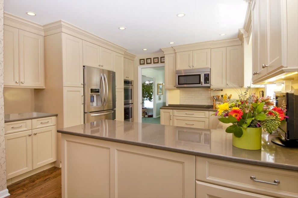 Butterscotch Kitchen - Traditional - Kitchen - Chicago - by DDK Kitchen ...