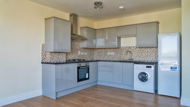 Button Lodge - Modern - Kitchen - London - by MAF Contracts Ltd | Houzz IE