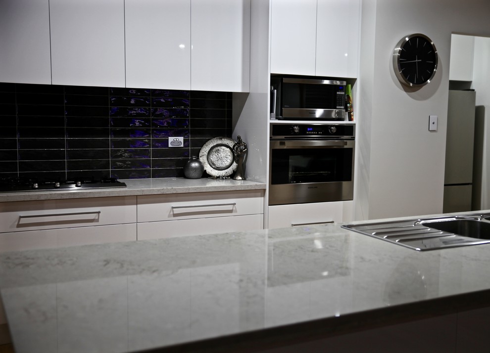 Caesarstone Bianco Drift - Modern - Kitchen - Newcastle - Maitland - by Stone Obsessions | Houzz