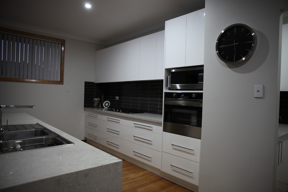 Caesarstone Bianco Drift - Modern - Kitchen - Newcastle - Maitland - by Stone Obsessions | Houzz